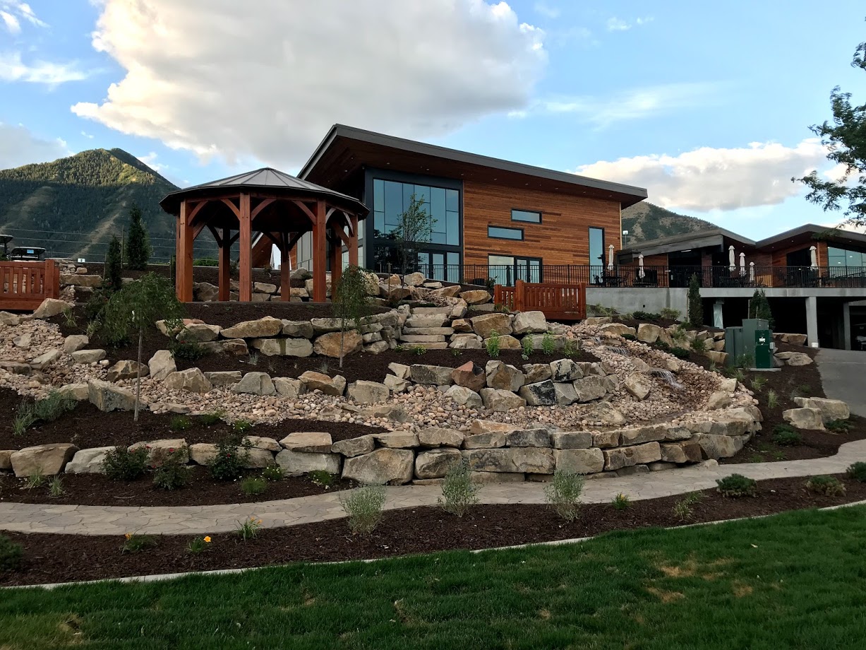 Welcome to THE OAKS AT SPANISH FORK